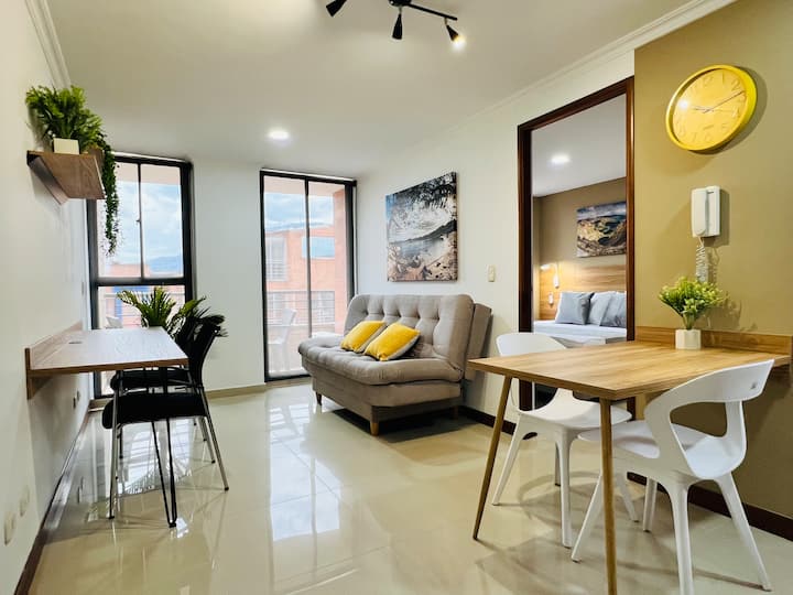 1 Bdr Full Apt With  A/c, View And Top Location - Medellín