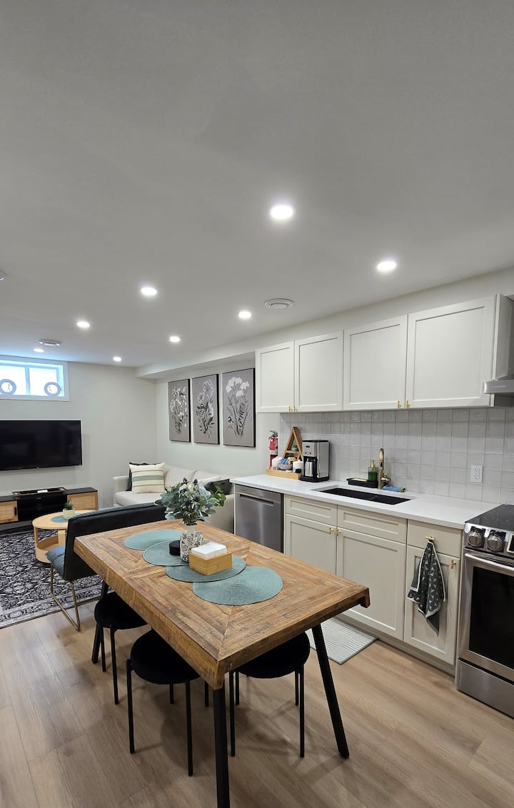 1 Bedroom 1 Bathroom - Calgary