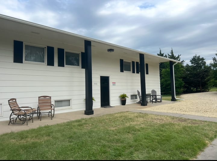 Curtis Creek Lakehouse - Milford Lake, KS