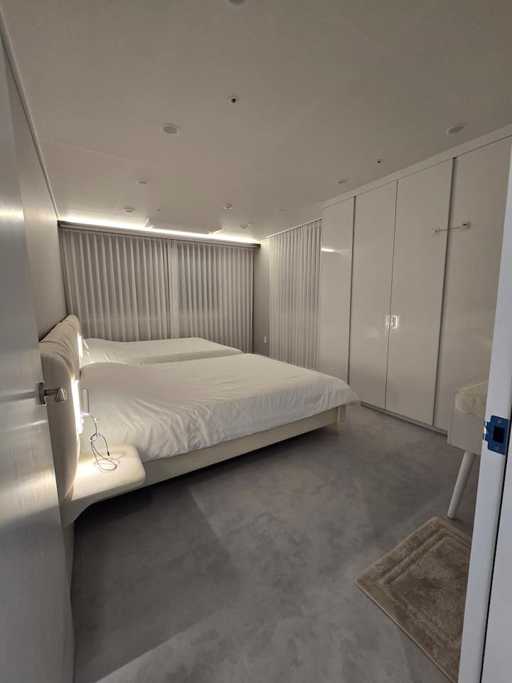 #성심당롯데#몇명이든욕실2개가능#주차편리#용문역세권#테라스#상권낀숙소#호텔식침구#엘베있음 - Daejeon