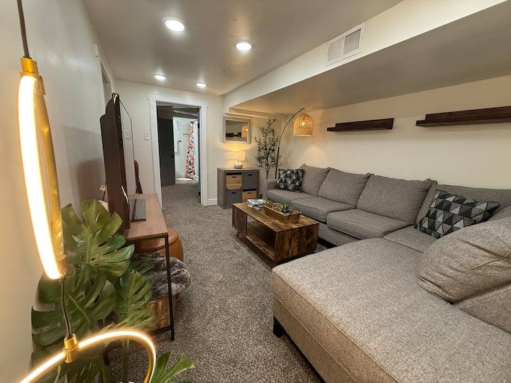 Cozy Sugarhouse 3br - Prime Location & Brand New - Salt Lake City, UT