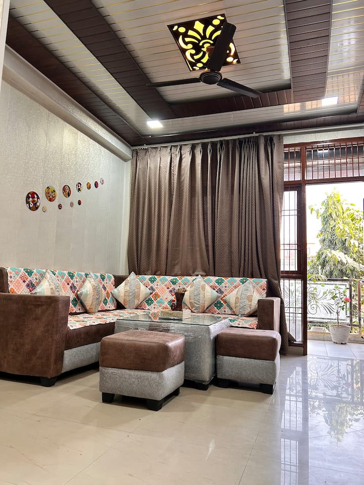 Stay Near Taj-2.2 Kms From Taj East Gate - Agra