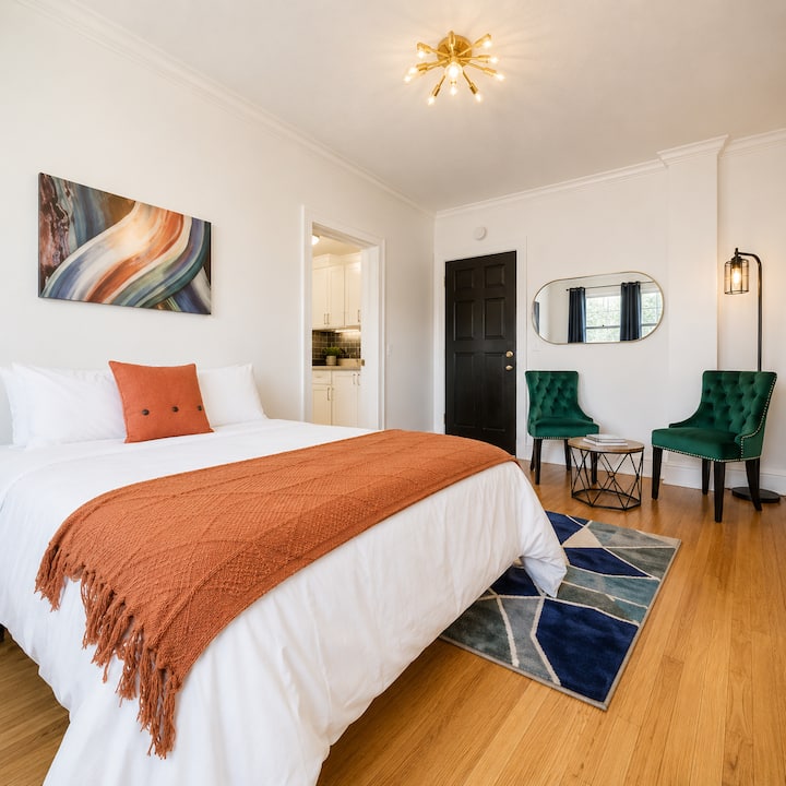 Downtown Studio_queen Bed_wi-fi_high Falls - Brighton