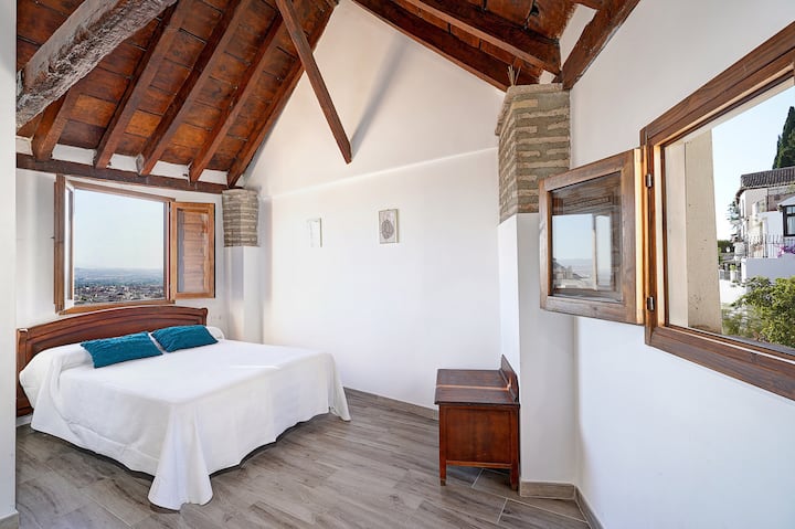 Pushe Village Albayzin Art & Culture - Granada, España