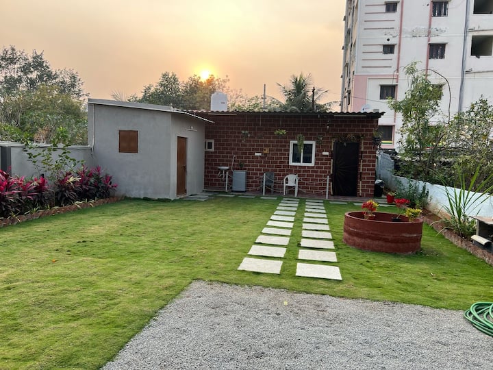 Guesthouse With Garden - 1bhk - Hyderabad