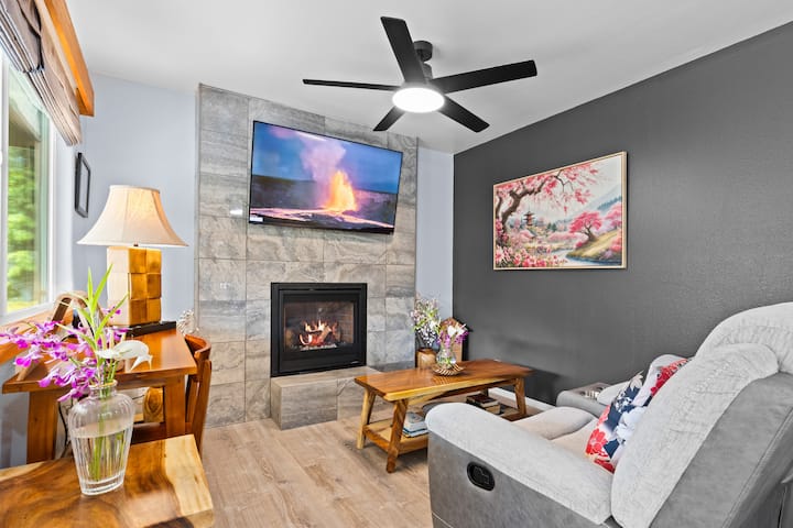 New! Volcano Tea House Cottage 2-hottub-fireplace - Volcano, HI