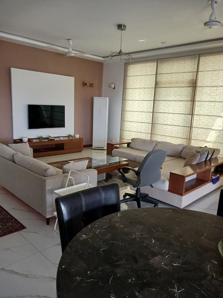 Luxury & Comfort In Prime Dha Location - Karachi