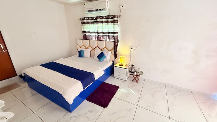 King Villa – Fun Stay Near Beach - Daman