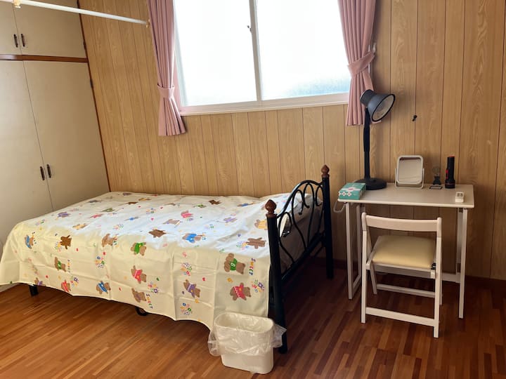 3号室
ひとり旅歓迎!
函館の魅力を味わって下さい - Hakodate