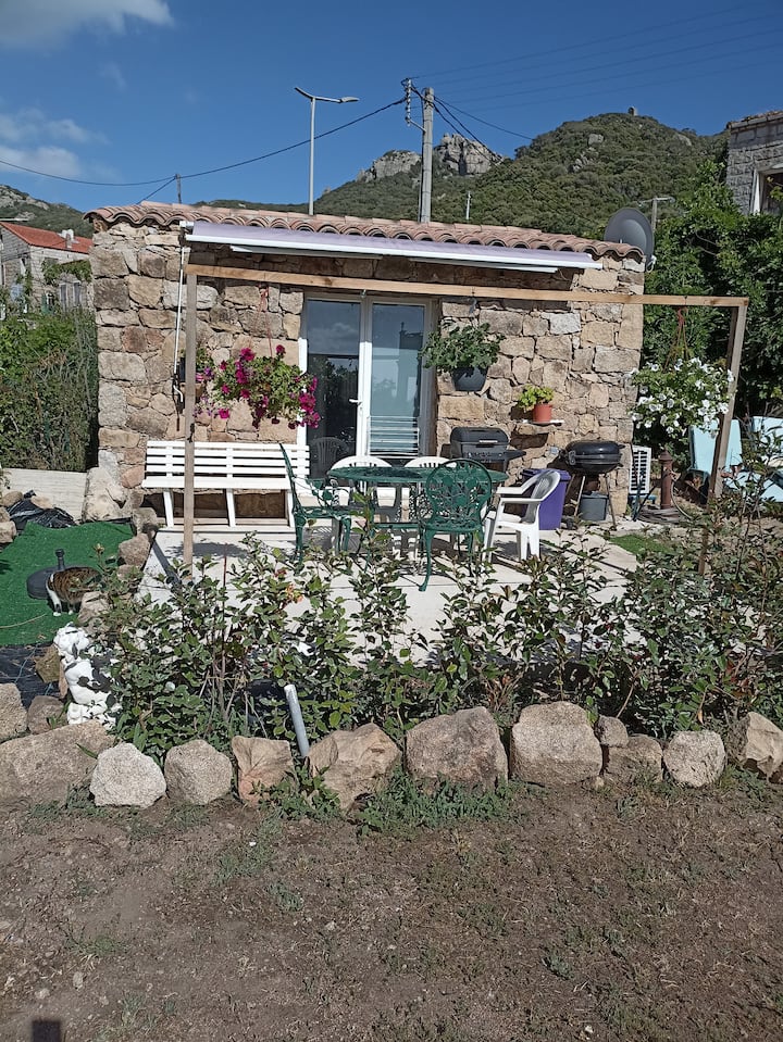 Petite Maison Indépendante - Aéroport de Figari-Sud-Corse (FSC)