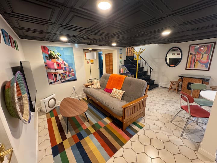 Quirky Colorful Apartment Near Medford/tufts - Somerville