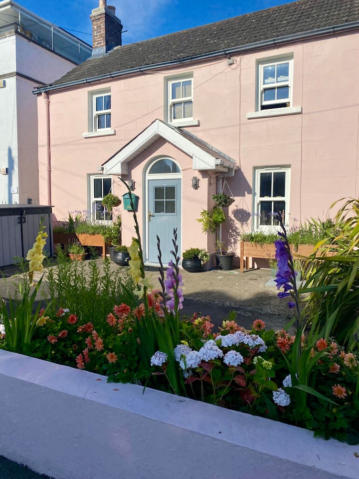 Village Cottage Close To Beach - Skerries