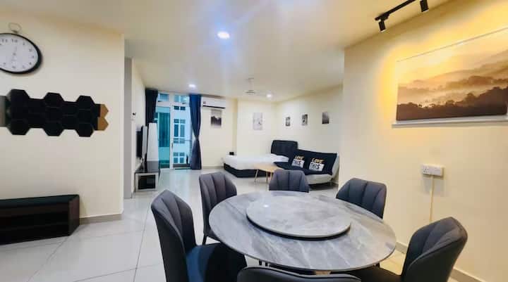 Ksl City Mall | 8 Pax | 4 Q Bed | Near Ciq + R&f 2 - Yishun