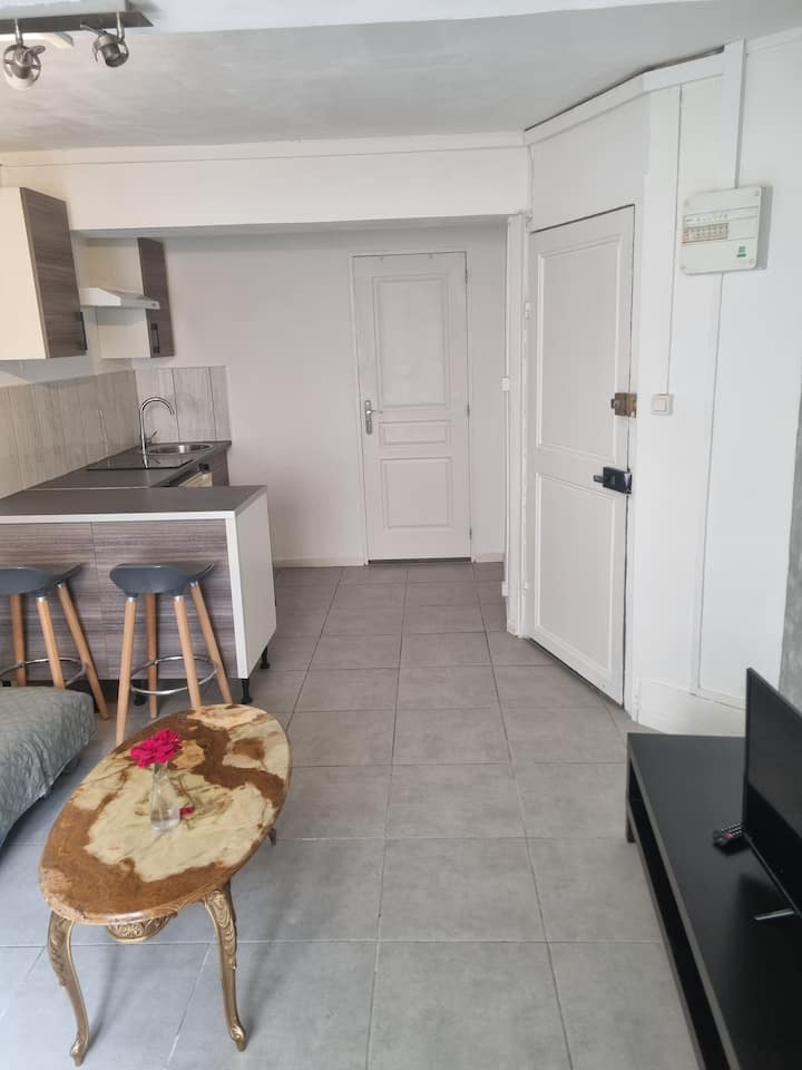 Studio Centre-ville - Valence, France