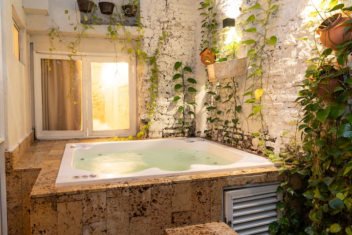Old City House|jacuzzi|daily Clean|near Clocktower - Cartagena