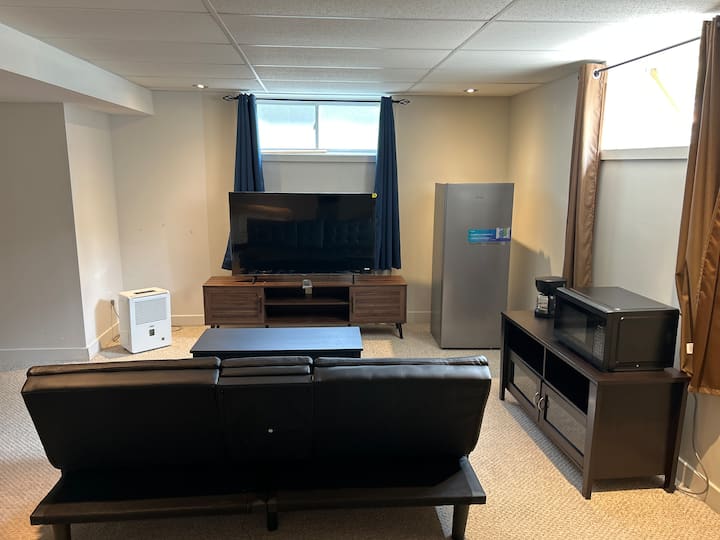 Cozy Stay W/ Private Bath - Ottawa