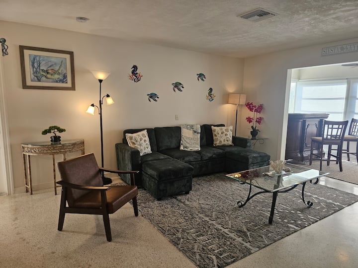 Cozy Villa - Siesta Key, FL