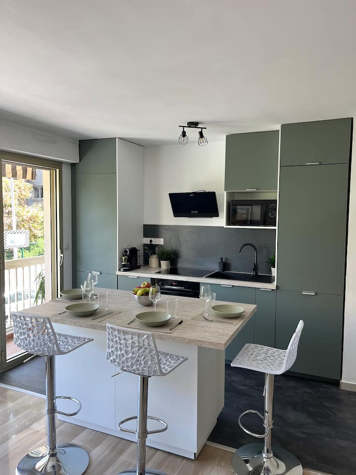 Appartement 2p : Neuf, Parking, Clim, Balcon - Biot