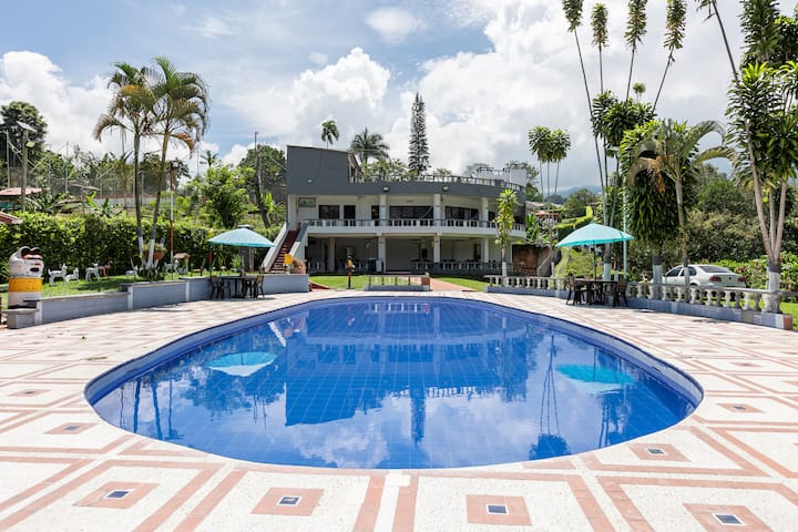 Finca El Paraíso • Private Pool & Soccer Field - Pereira
