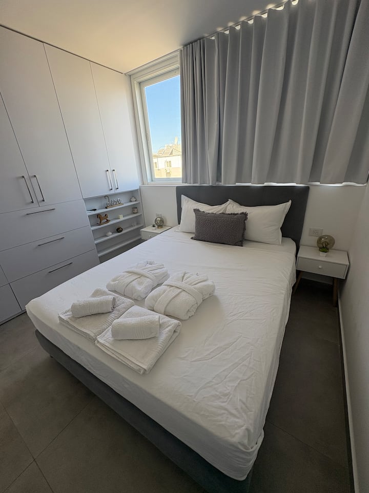 Boutique Apartment - Tel Aviv Ben Gurion Airport (TLV)