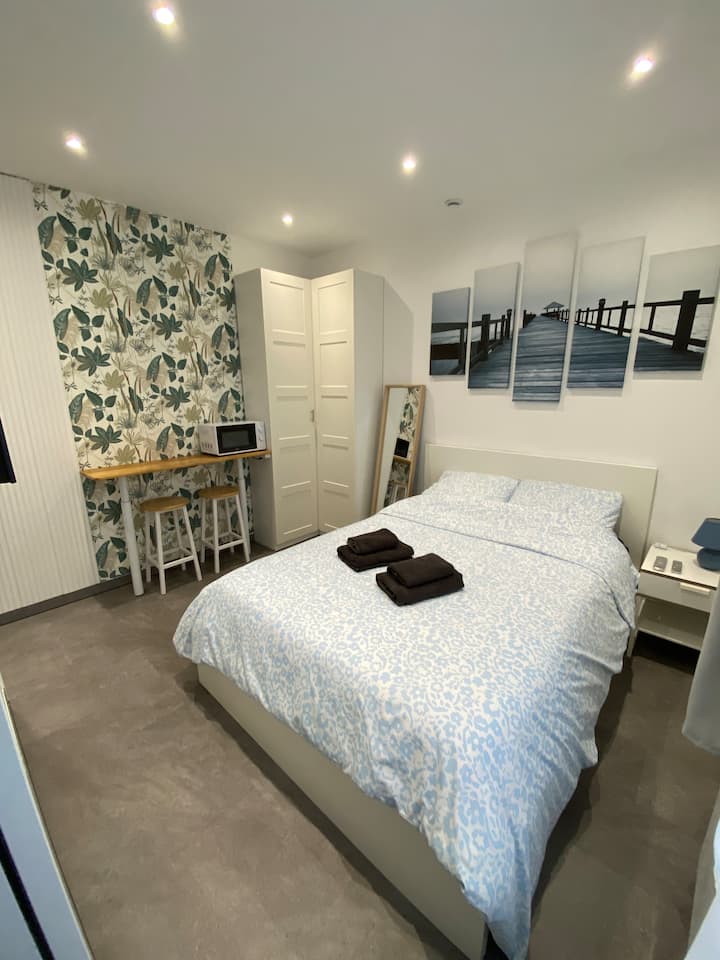 Studio Proche Du Parc D’expositions,7min Metro - ibis budget Paris Porte de Vanves