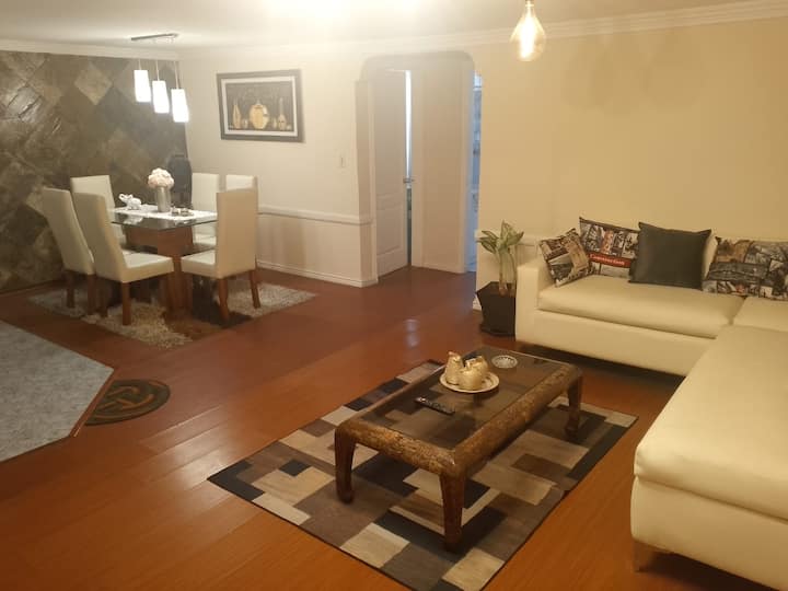 Hermoso Departamento Junto A La Embajada Americana - Quito