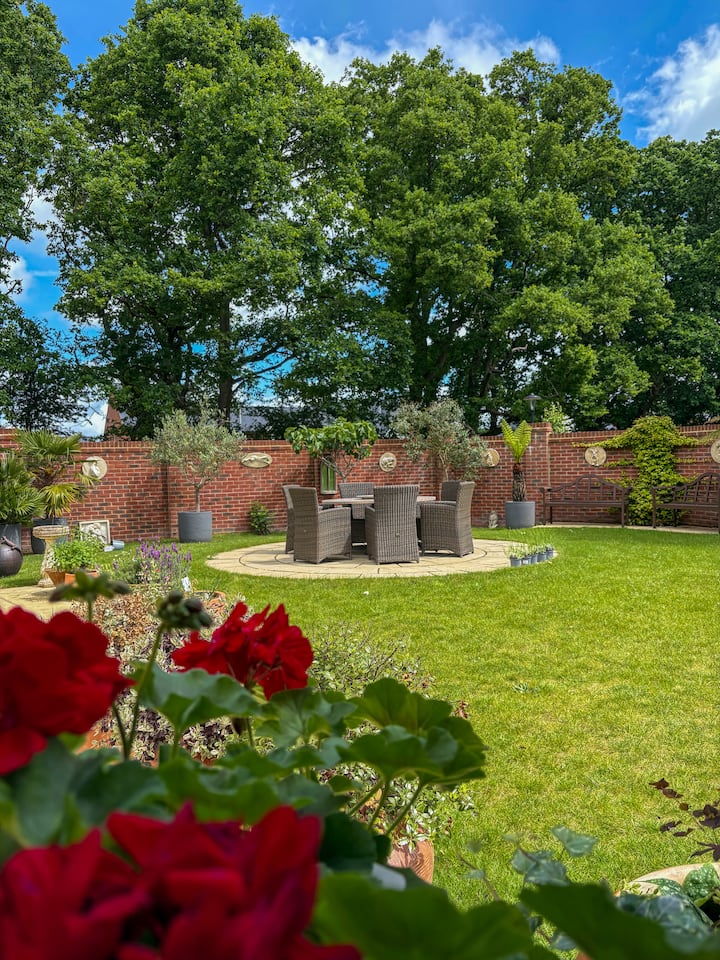 2 Rooms, Garden & Free Parking - Bexhill-on-Sea