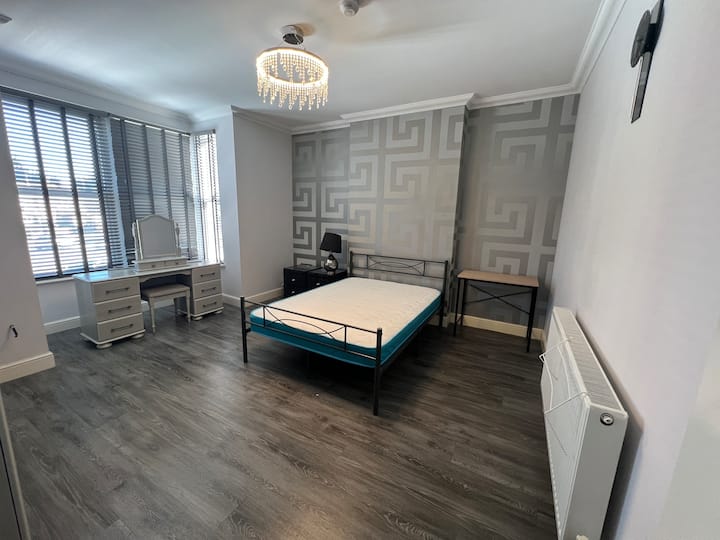 6 Bed Home City Centre Peterborough - Peterborough, Royaume-Uni