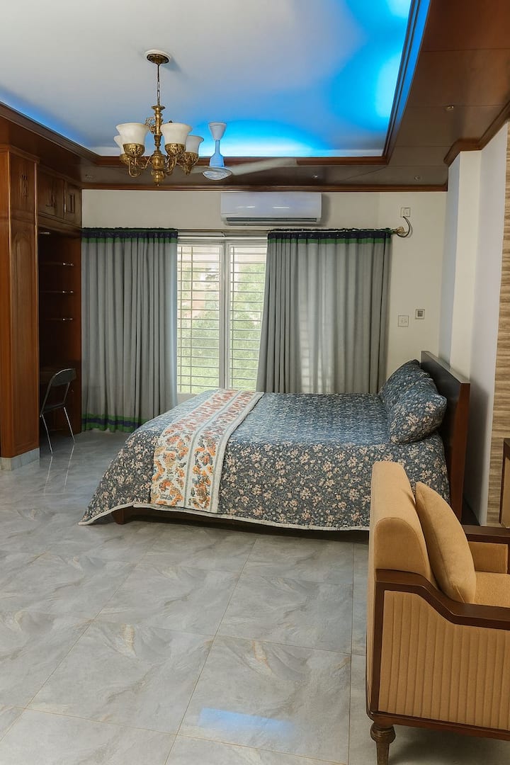 Classic Penthouse In Gulshan - Dacca