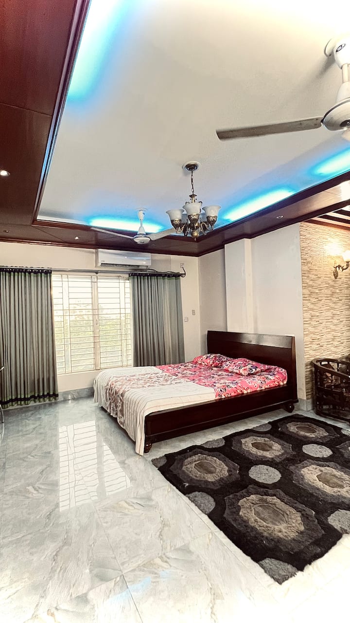 Classic Penthouse In Gulshan - China
