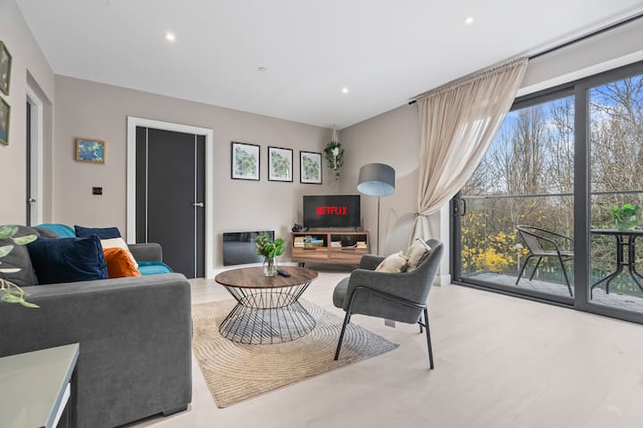 #23 Lux Stylish 2 Bed 2 Bath With Balcony Nec N12 - Birmingham