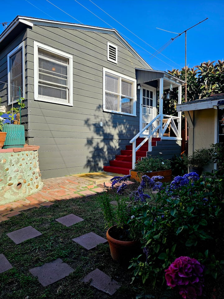 University Heights Artist Cottage & Private Yard - Tierrasanta - San Diego