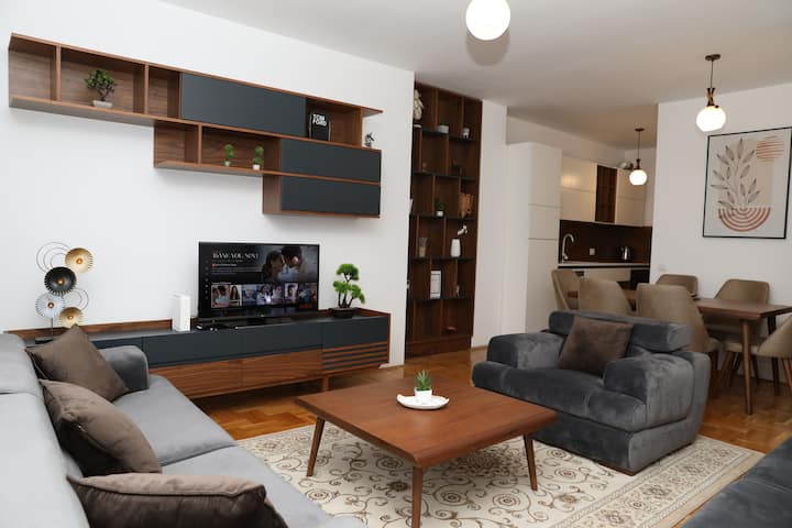 Margo Apartment•city-centre•free Parking•3bedrooms - Kosovo