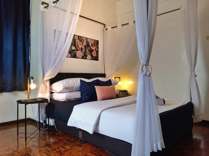 Theia Bayview Apartment | Couple Retreat - Port Dickson