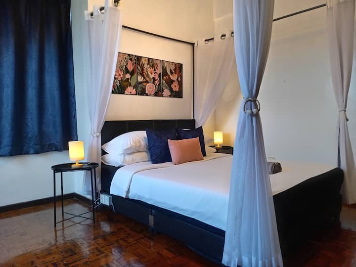 Theia Bayview Apartment | Couple Retreat - Port Dickson