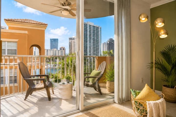 Relax & Recharge Wellness 1br • Pool • Aventura - Aventura, FL