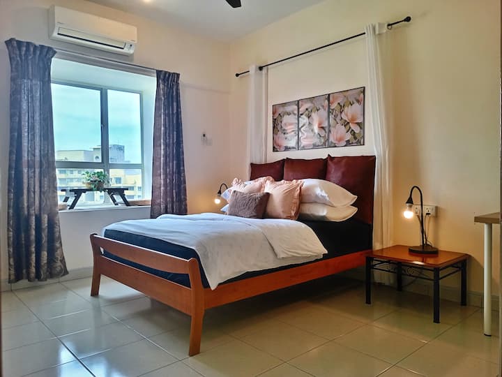 Azure Bayview Apartment | Couple Retreat - Port Dickson
