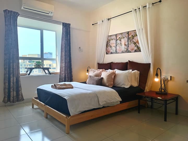 Azure Bayview Apartment | Couple Retreat - Port Dickson