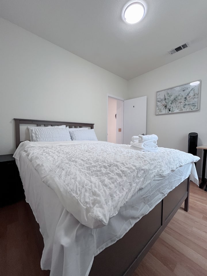 Rancho Room4 - Glen Helen Regional Park, San Bernardino