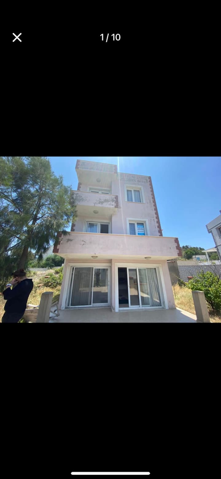 Zümrütevler Sitesi Kiralik Villa - Seferihisar