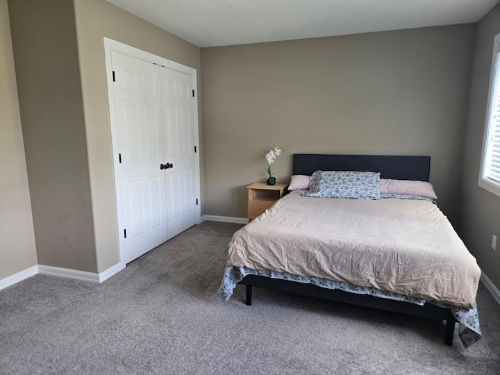 Sunlight Quiet Comfy Room - Vancouver