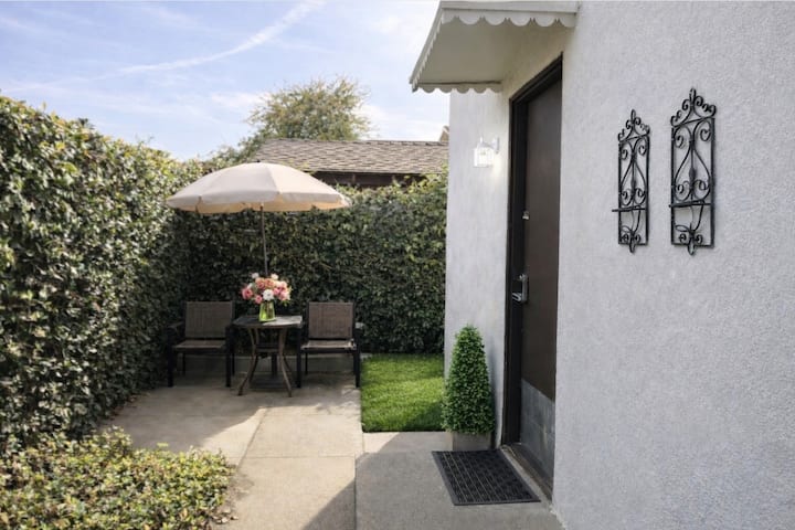 Chic-cozy Studio: Free Parking & Private Patio - Rosemead, CA