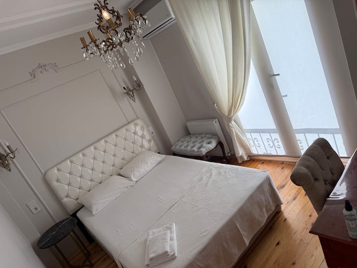 Pink Home 4 - Istanbul