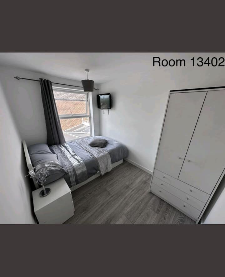 Bright & Comfy Small Double Room - Chelmsford