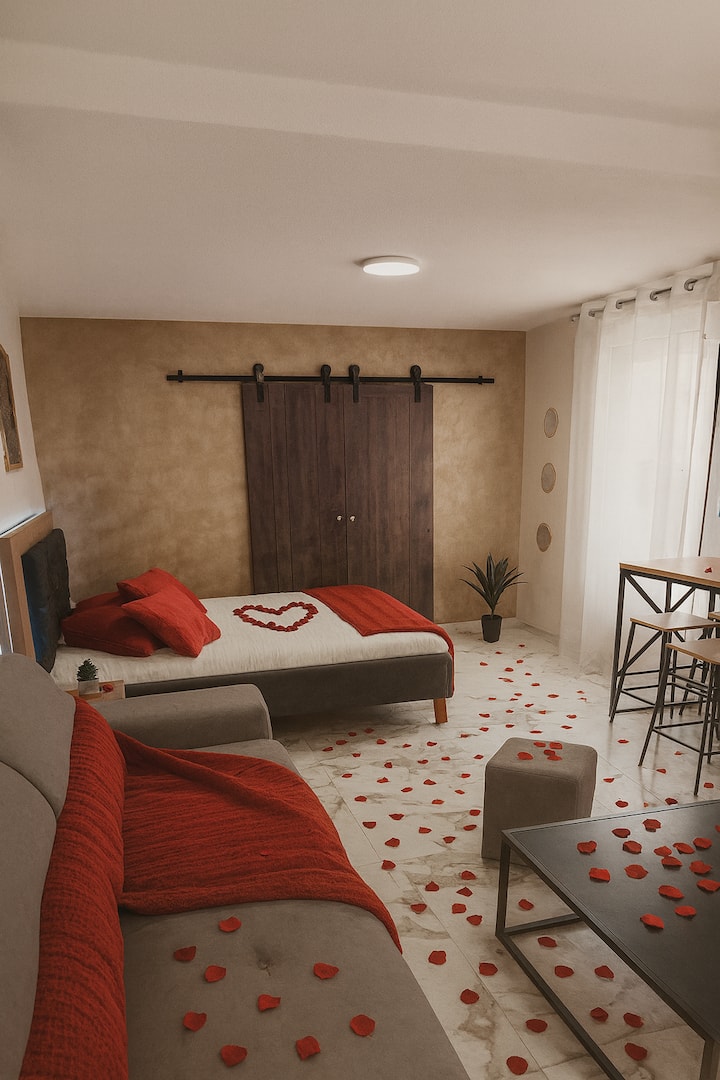 Evasion Romantique &Jacuzzi ! Proche  Zoo Beauval - Sologne