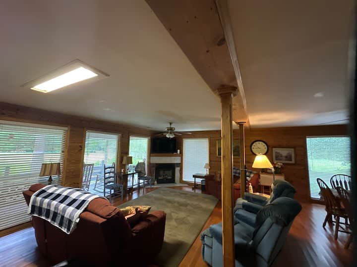 Millie’s Creek Home In The Mountains - Tellico Plains, TN