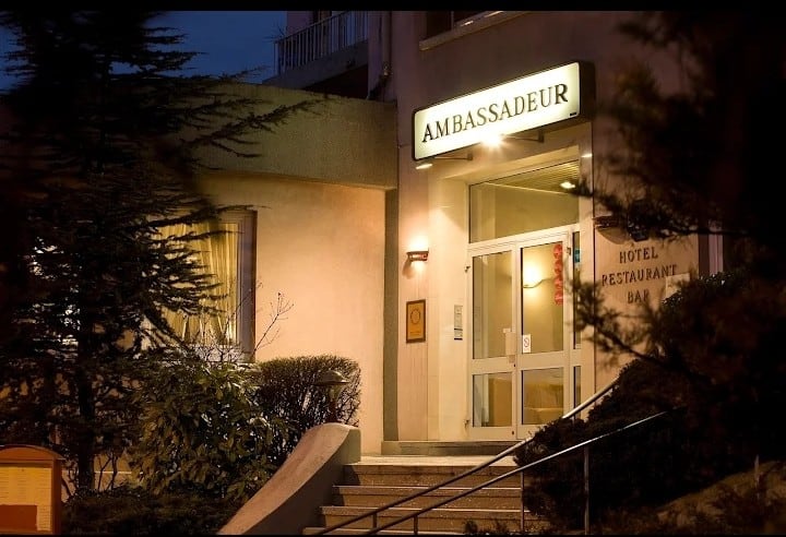 Hôtel Les Nouveaux Ambassadeurs - Saint-Chamond