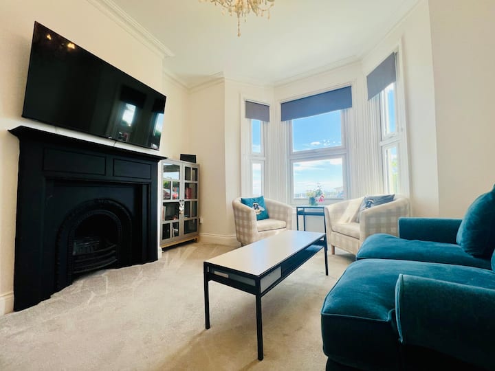 Stunning & Cosy Coastal Retreat By Walton Pier - Walton-on-the-Naze