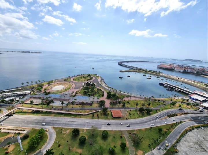 Cómodo Estudio Con Vista Al Mar - Ciudad de Panamá