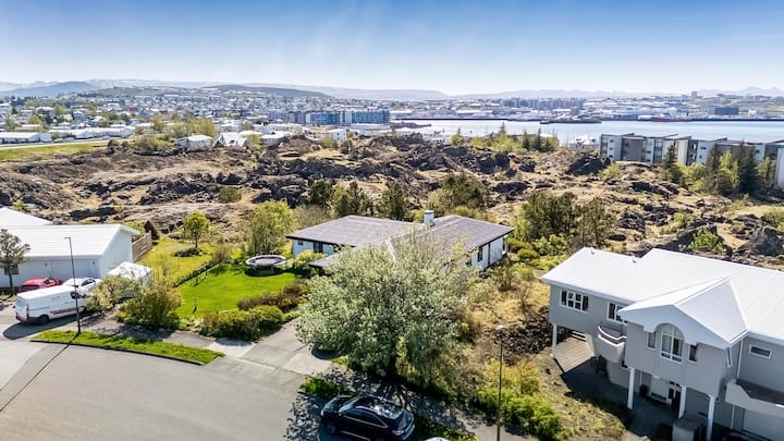 Charming House By Lava Field - Reykjavik